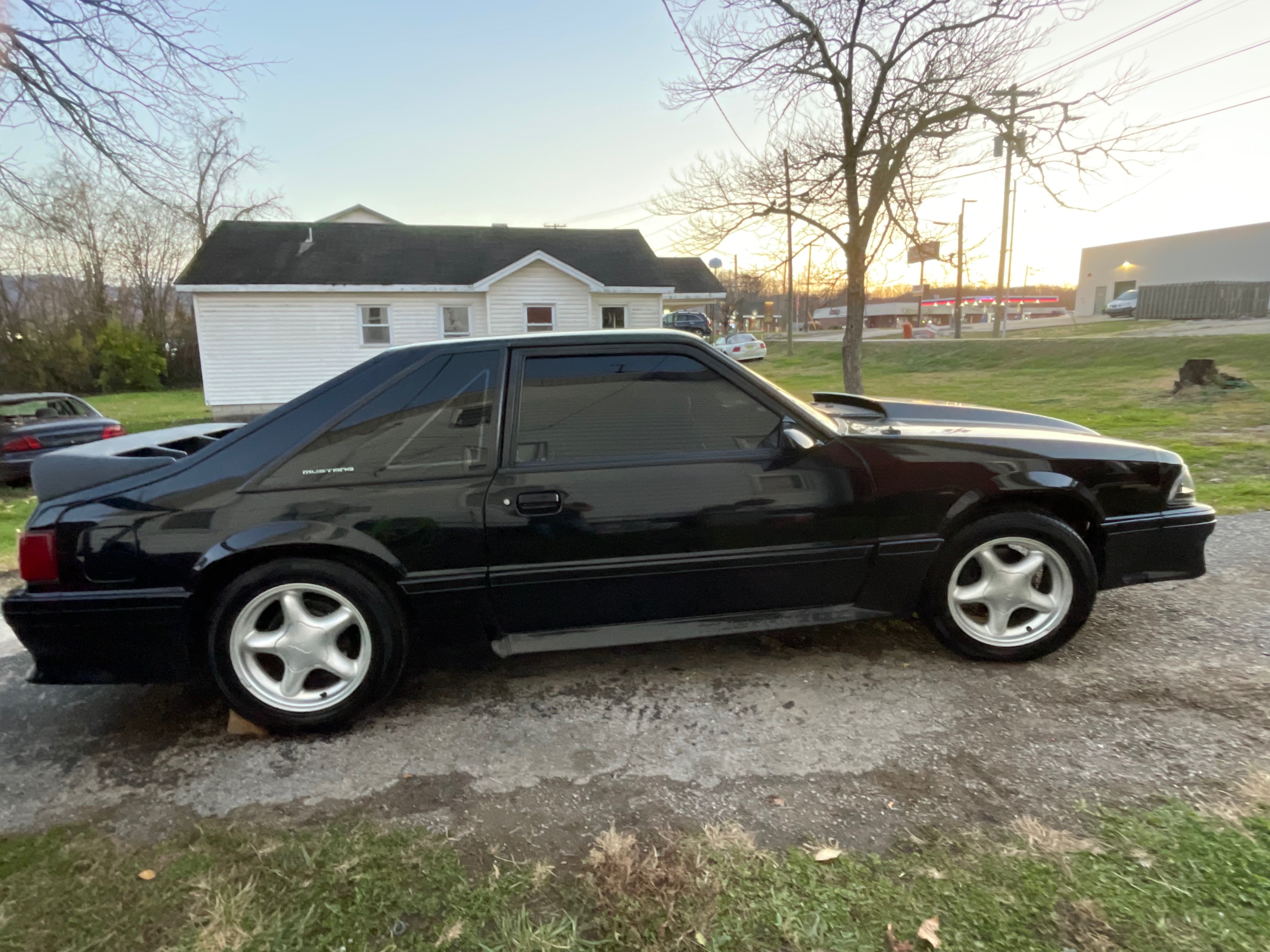 1993 Ford Mustang : Razor’s Edge